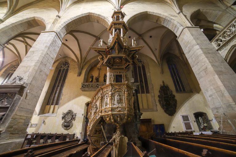 Exkluzívne: pohľad na unikátny oltár Majstra Pavla z Levoče ...